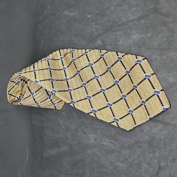 XMI | Accessories | Xmi Gold Weave Pattern Silk Tie | Poshmark